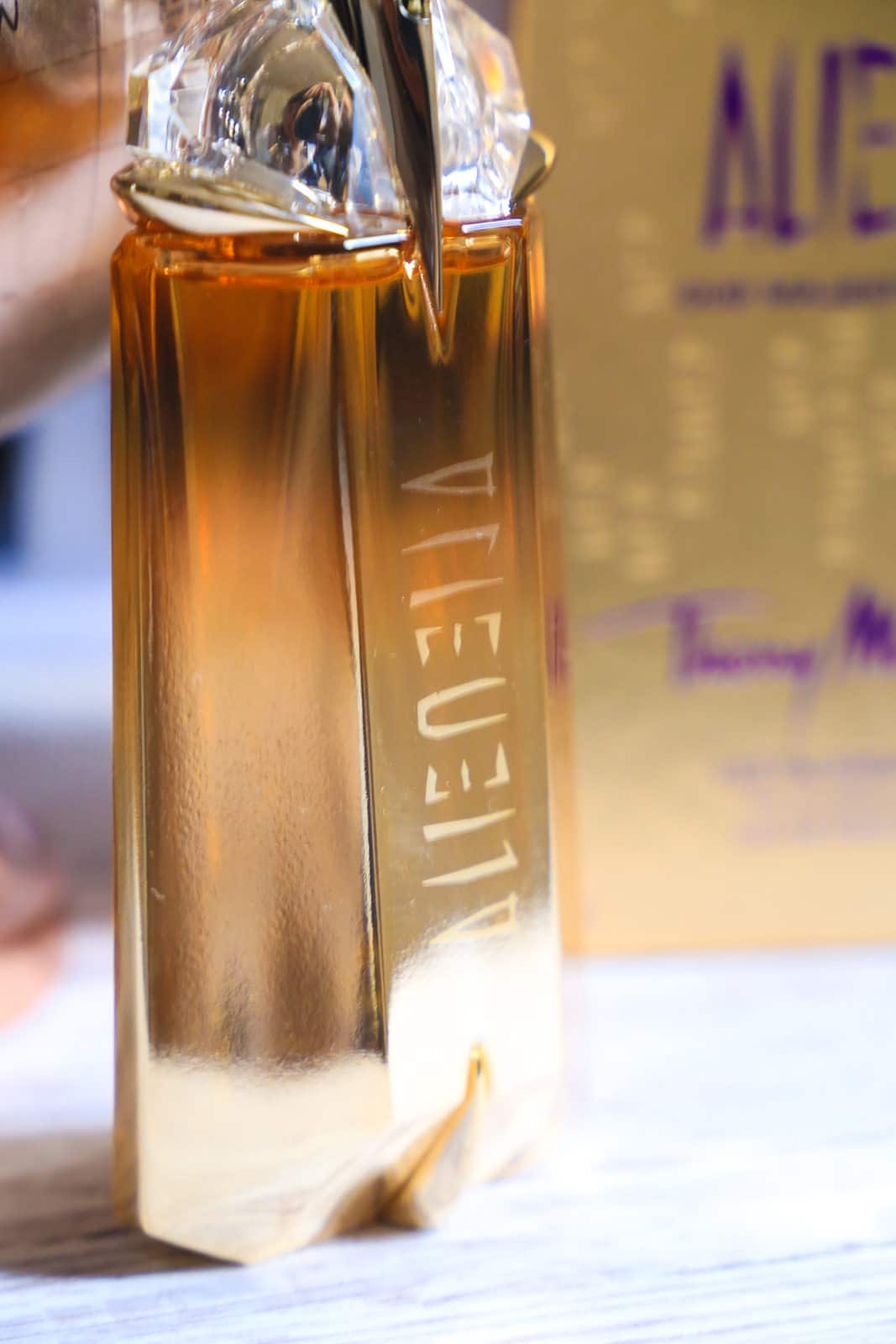 Limitierte Edition: Thierry Mugler ALIEN Oud Majestueux Parfum